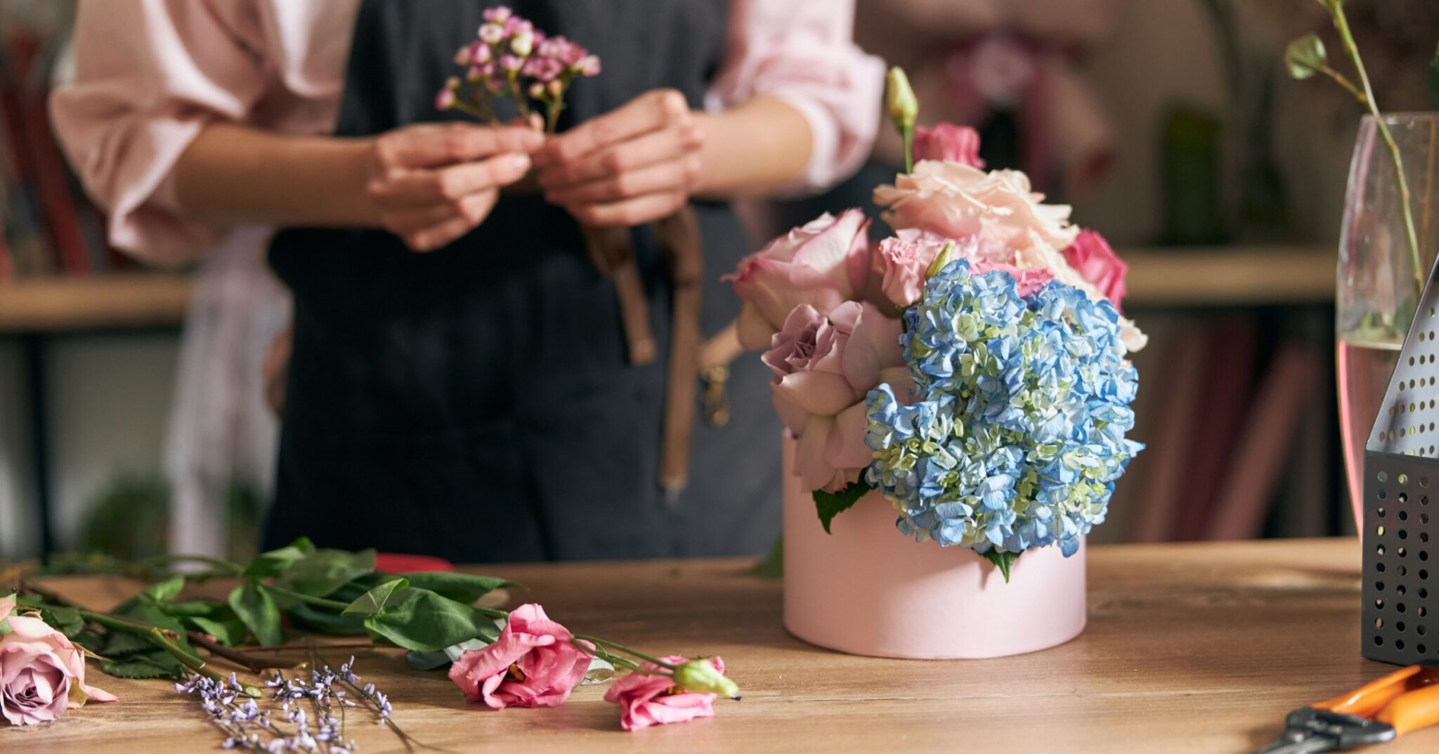How to Become a Florist: A Complete Guide
