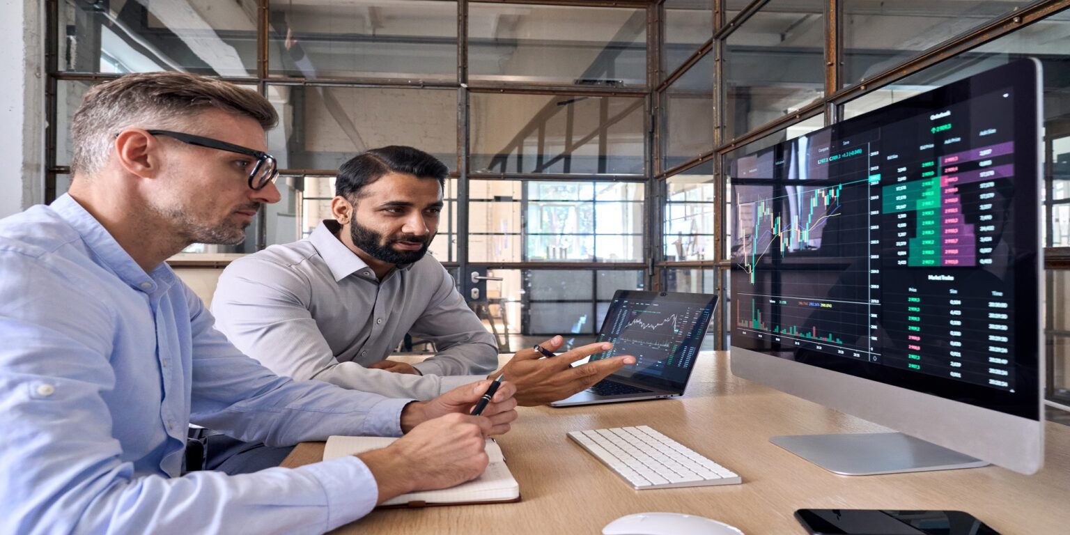 Data Management vs Data Analytics: Differences and Uses