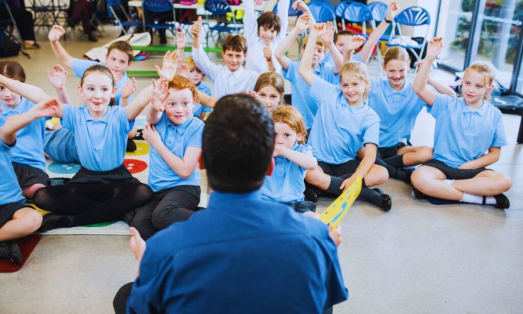 What Does a Teaching Assistant Do? Simple Guide